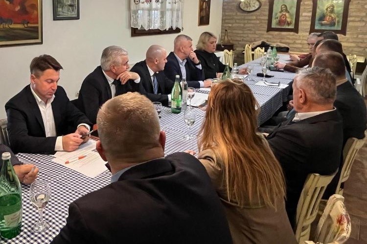 Ministarstvo poljoprivrede, šumarstva i ribarstva - Ministar Dabro na ...